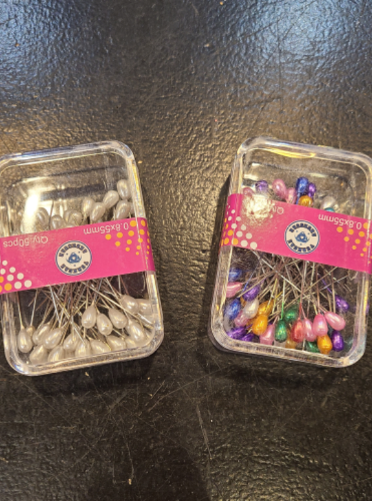 Big Head Pins – fancy label